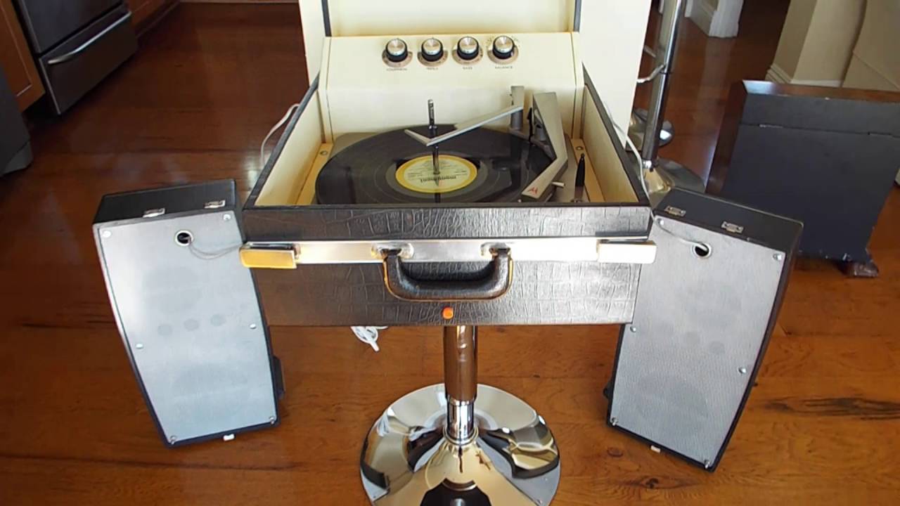 Motorola SH12A STEREO Hi-Fi record player playing a LP record - YouTube