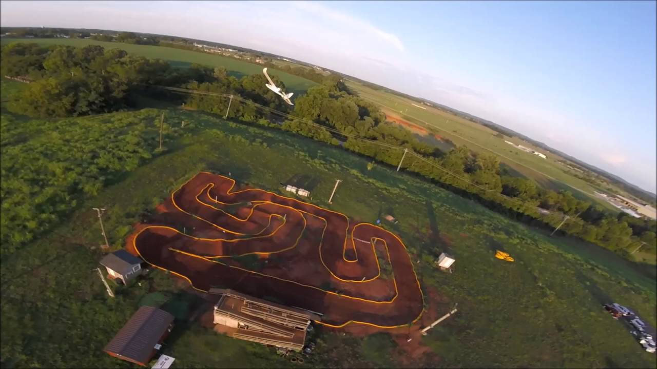 Formation Flying & FPV Chasing All Flown With Dragonlink - YouTube