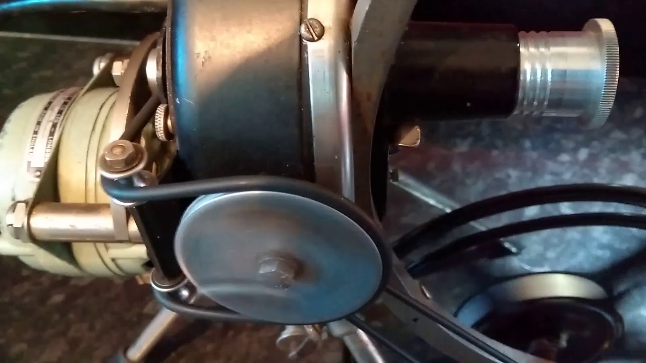 Pathéscope Princess 9.5mm Cine Film Projector - YouTube