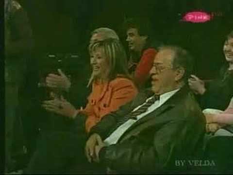 Grand kabare - Dara Bubamara kao Lepa Brena - YouTube