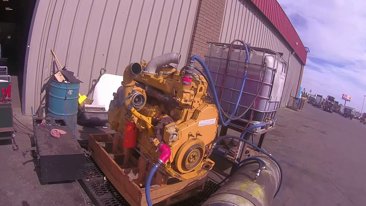 CAT C12 425HP - YouTube