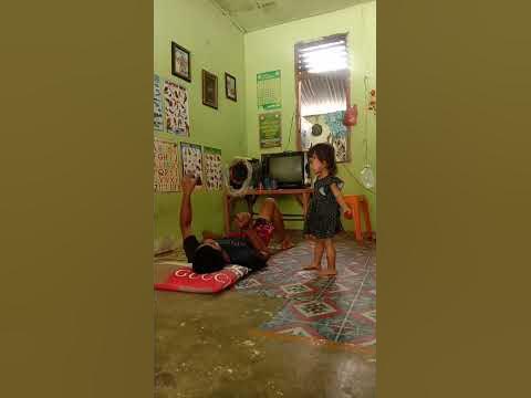 main bola Zahra sama ayah - YouTube