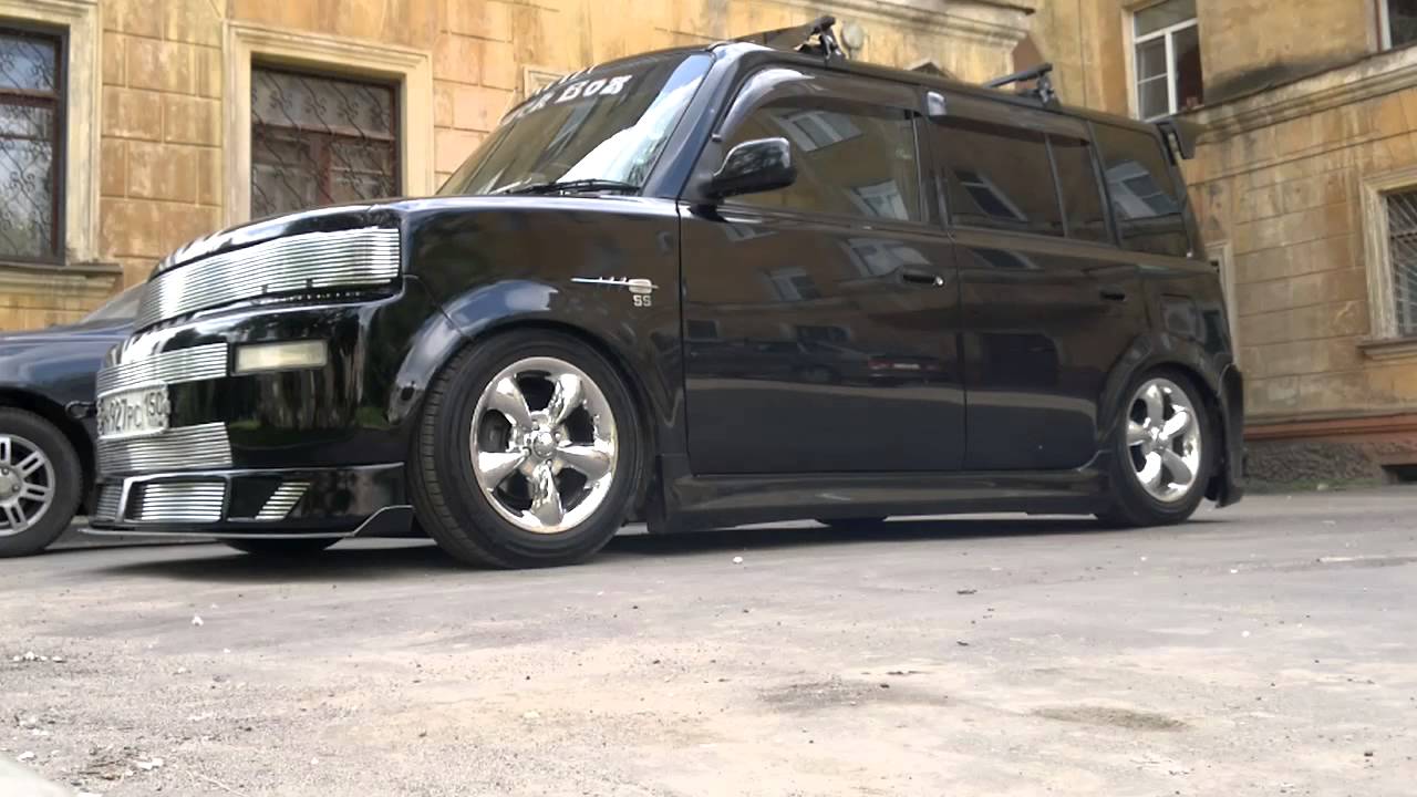 Toyota bB на пневме - YouTube