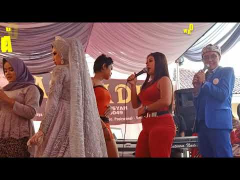 Wow mamah hajat sawer biduan bahenol sampai habis !!  Kosipa cover Ade Adi entertainment elektone