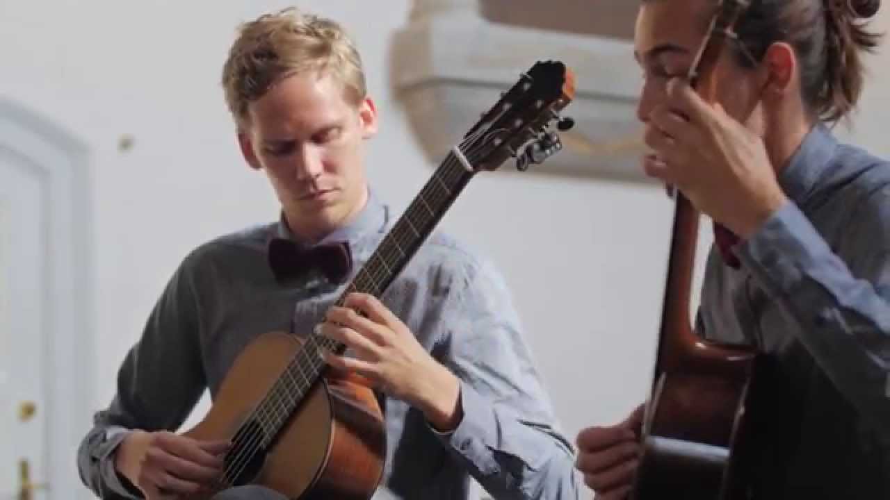 Mario Castelnuovo-Tedesco - Sonatina Canonica - YouTube