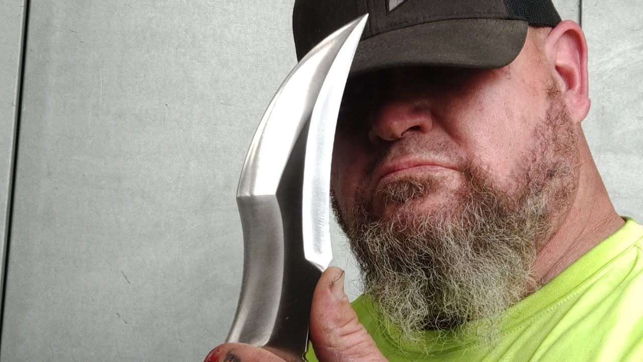 CARNIVORA LEOPARD! BADASS KNIFE REVIEW SON!! - YouTube