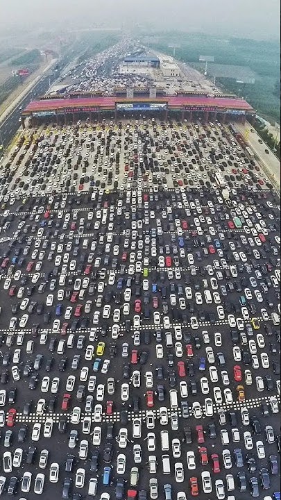 World's Longest Traffic Jam Lasted 12 Days in China #facts #shorts - YouTube