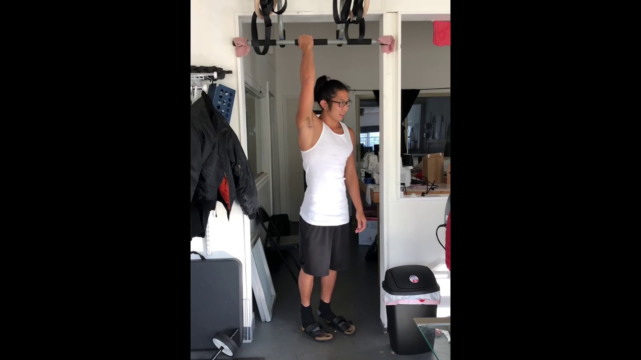 Strength training: how to eventually do one arm pull-up/chin-up - YouTube