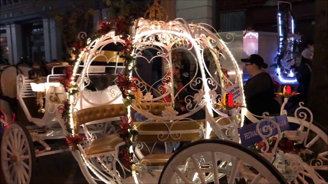 Cinderella Carriage Ride at Mission Inn Festival of Lights in Riverside ...