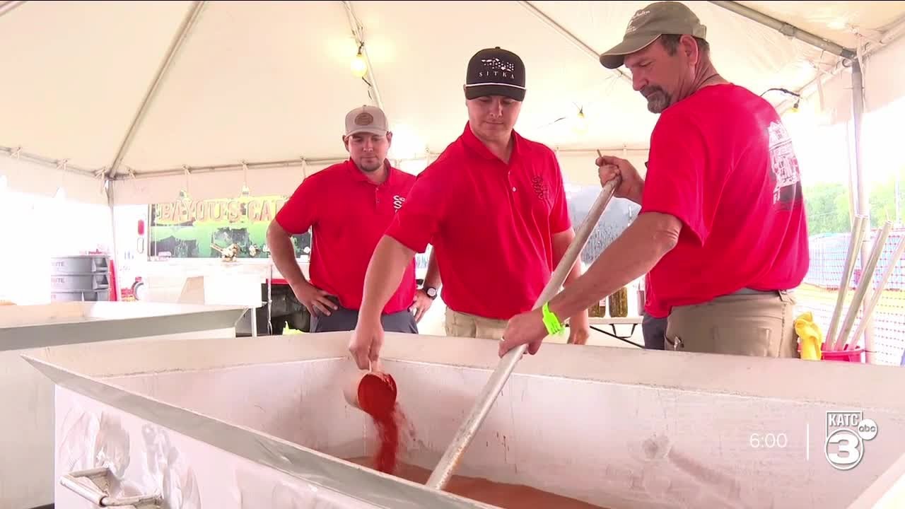 Annual Breaux Bridge Crawfish Festival kicks off - YouTube