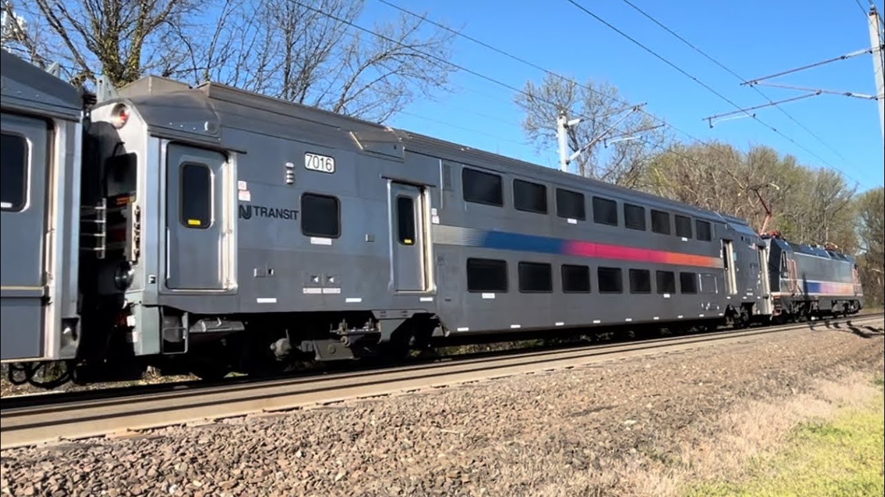 NJ Transit ALP-46A #4651 NJCL Train 3221 Little Silver NJ - YouTube