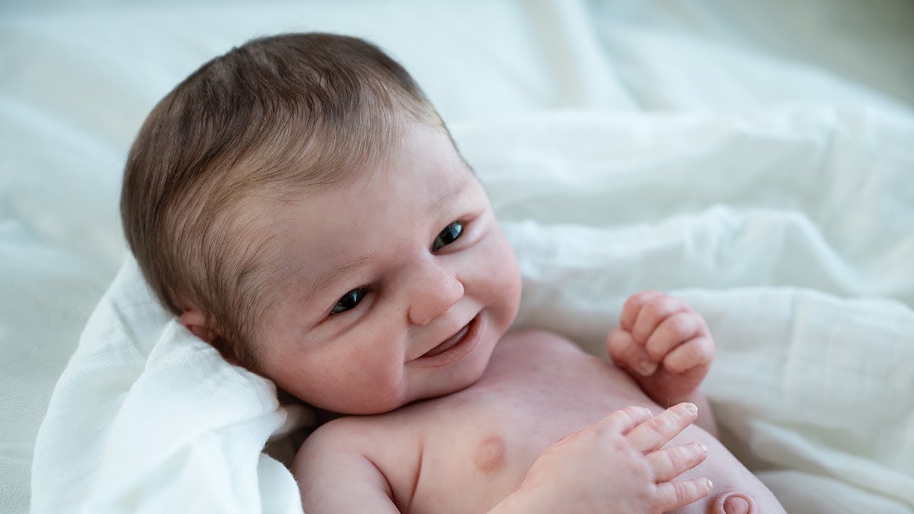 So REAL, Lifelike Fake Baby Kaillie Awake, A Happy Silicone Reborn Girl ...