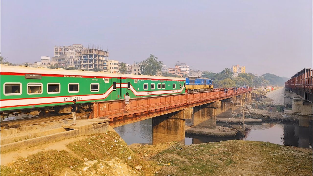 Mohanagar Provati Express crossing Tongi Rail Bridge || Luxurious inter ...