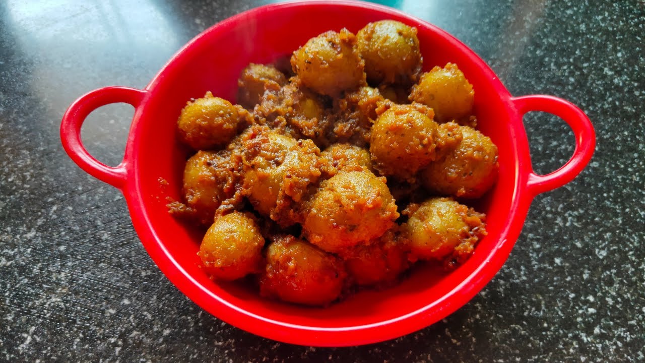 BABY POTATO DUM ALOO RECIPE || ALOO DUM RECIPE || ATRANGI FOODS - YouTube
