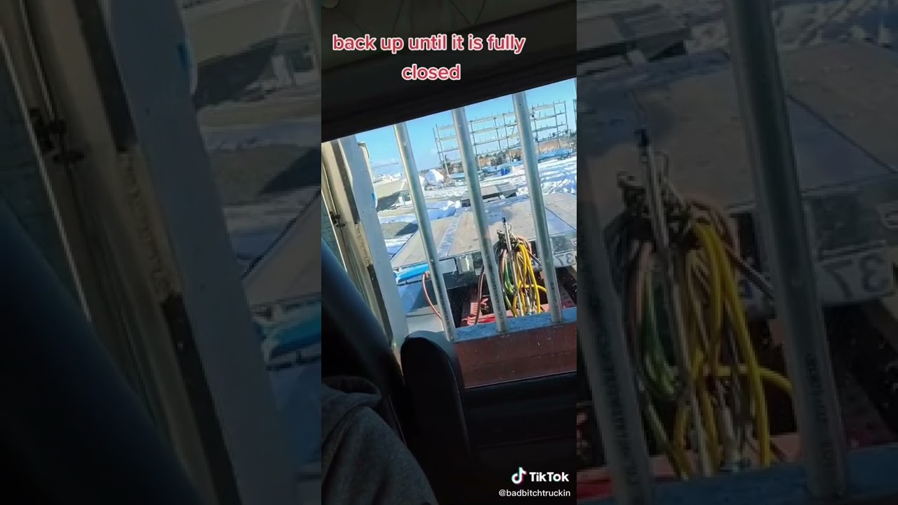 How To Work A Stretch Trailer - YouTube