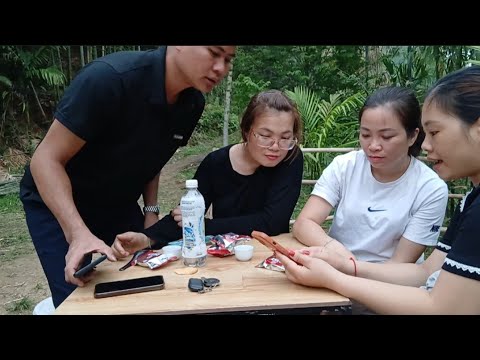 Tamtook Nhan to the hospital for a check-up.TheCEOwas overjoyed to learn he was going to be a father