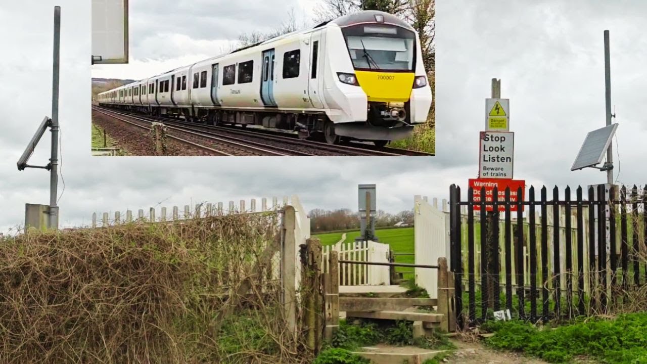 Eynsford (Footpath) Level Crossing, Kent - YouTube