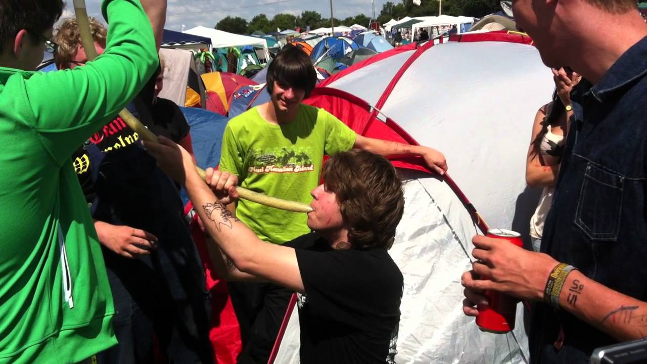 Deichbrand 2012 - Trichtersaufen - Johannes der Täufer - Hühnersuppe ...