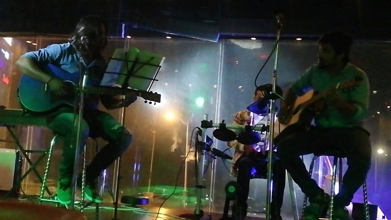 Aitbar by J.J With Anil Saleem - YouTube