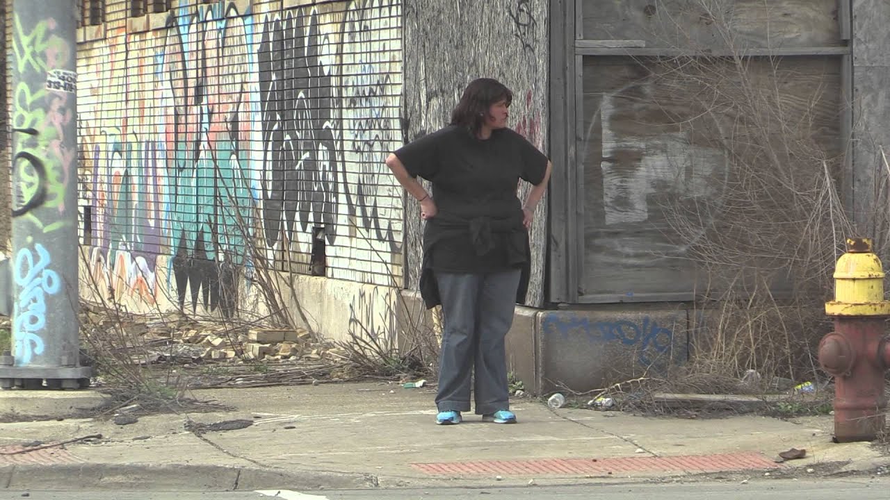 Life On The Streets Of Detroit - YouTube