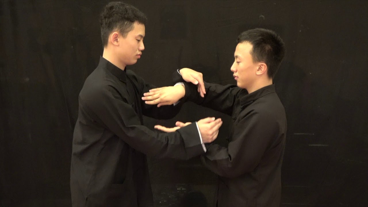Wing Chun : Chi Sau Exercise - YouTube