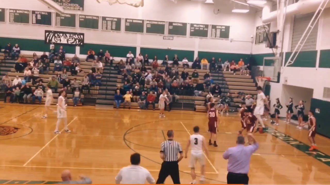 Jonathan Beagle Baseline Dunk - YouTube