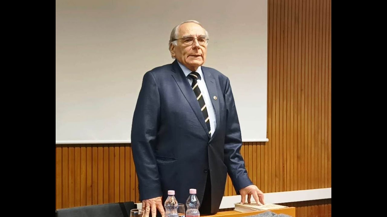 Frank Tibor professzor a mai Amerikáról - YouTube