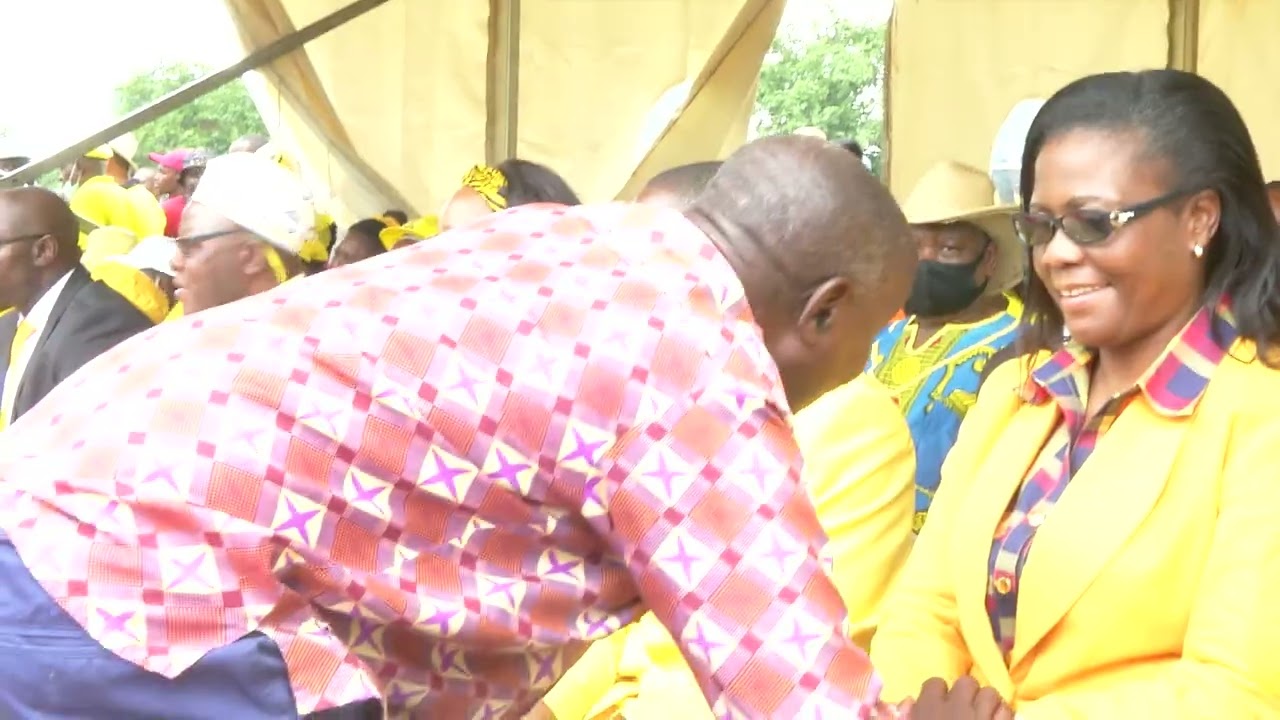 Chamisa dancing at rally - YouTube