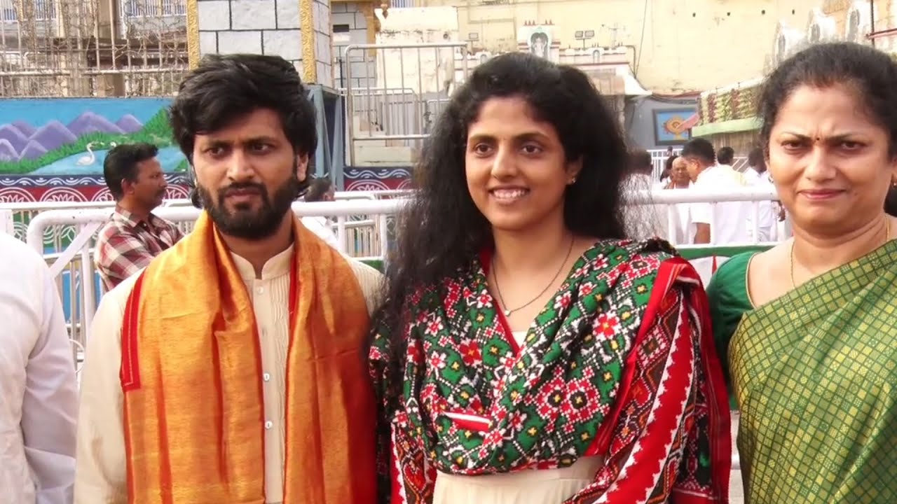 Harika Dronavalli with Husband Karteek Chandra Visits Tirumala ...