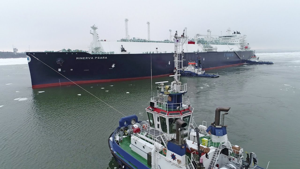 Terminal LNG w Świnoujściu. Kruszenie lodu, cumowanie gazowca Minerva ...