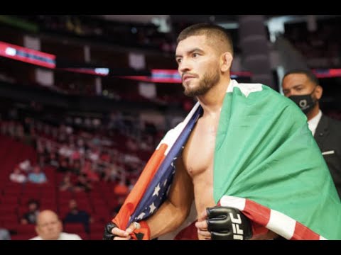 #UFCVegas64 Johnny Muñoz: Grito Latino "Aquí Tamos" - YouTube