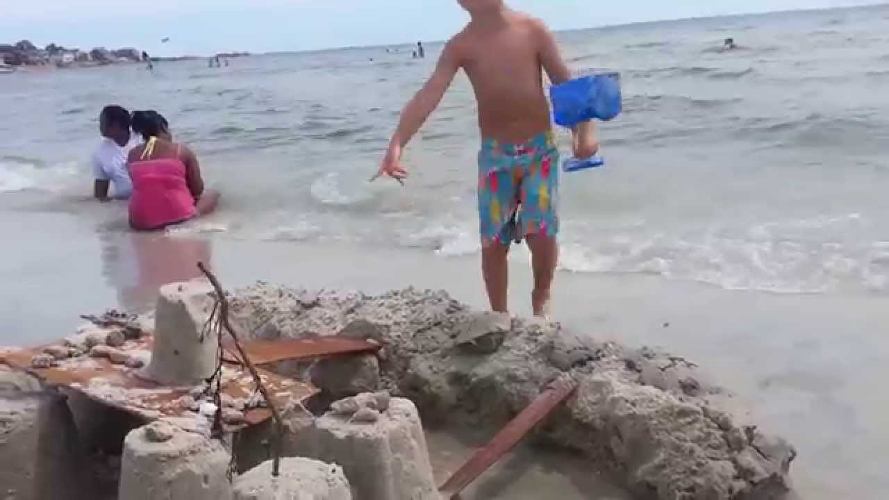 Caleb and Aubrey At Beach CT 2015 - YouTube