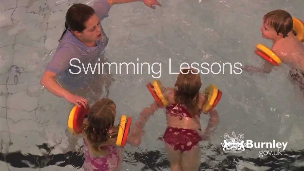 Padiham Leisure Centre Swimming Lessons - YouTube