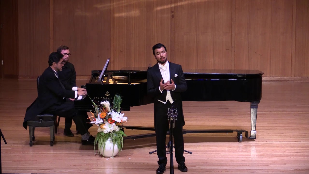 Anthony Leon, Tenor - "Del Cabello Mas Sutil," Obradors - YouTube