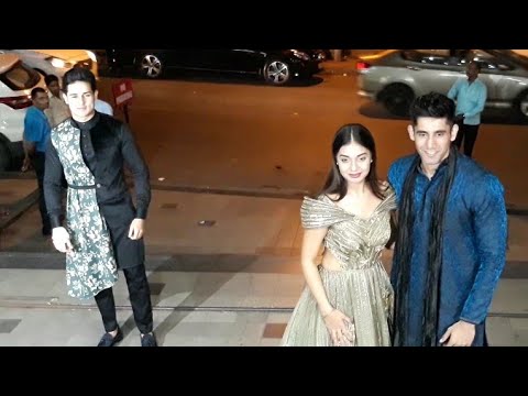 Divya Agarwal Ignores Ex. BF Priyank Sharma At Prince - Yuvika Sangeet Ceremony