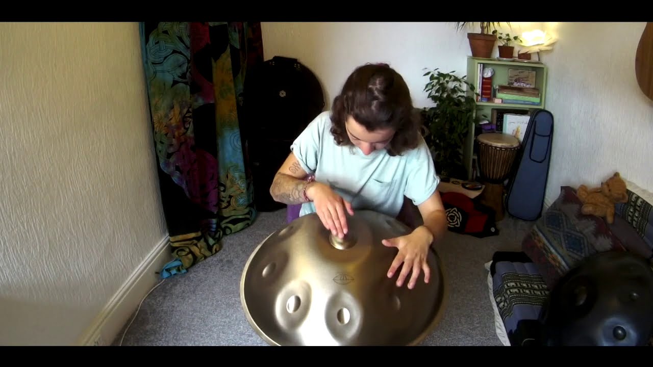 Meridian Handpan, F Pygmy Improv // Amy Naylor - YouTube