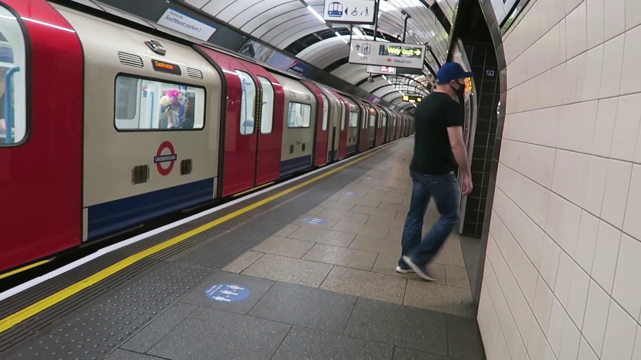 London Underground Victoria Line Ride: Pimlico to Vauxhall 22 May 2020 ...