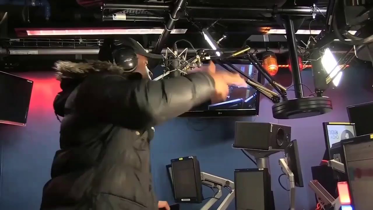 Big Shaq Fire In The Booth "Mans Not Hot" - YouTube