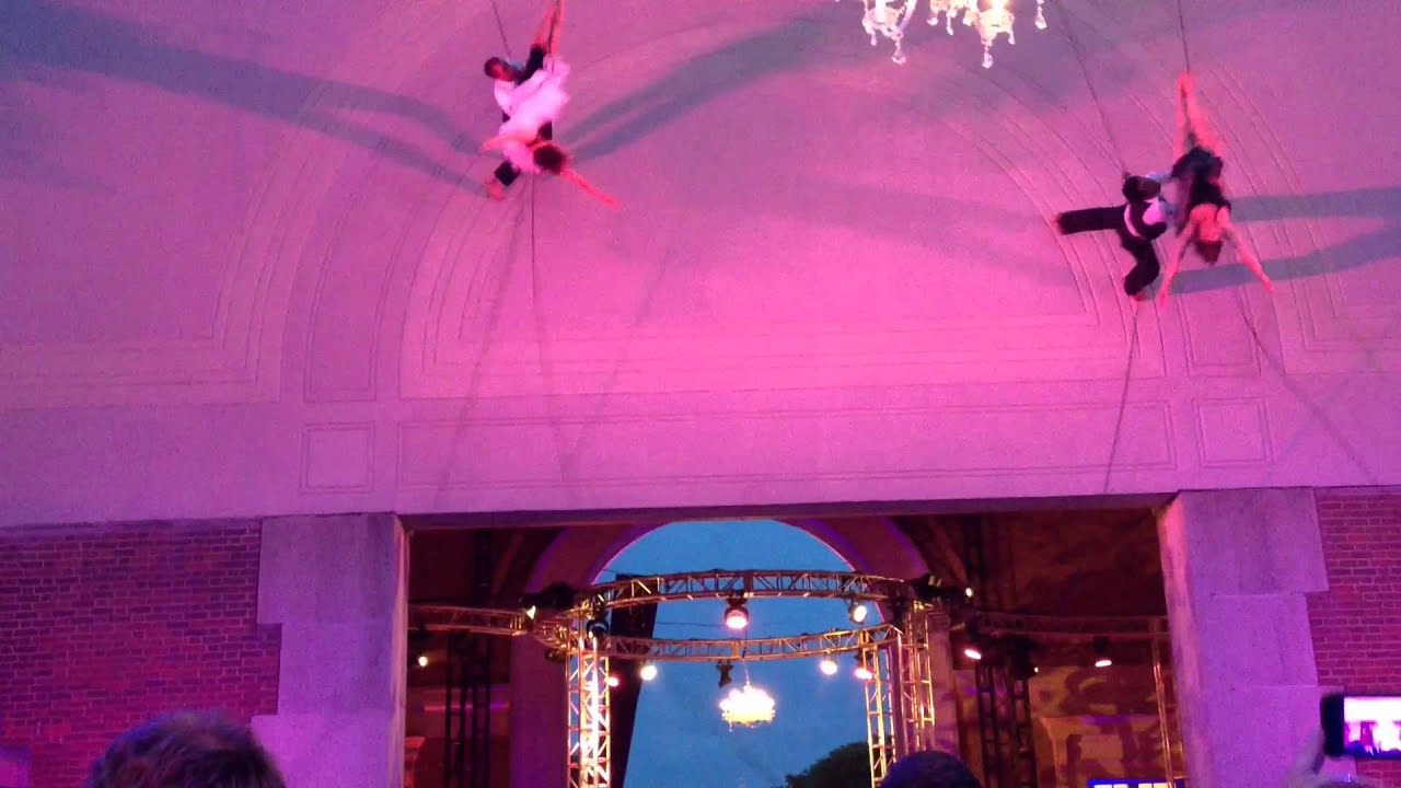 Acrobatic Rope Dance At Cisco Partner Summit 2013 - YouTube