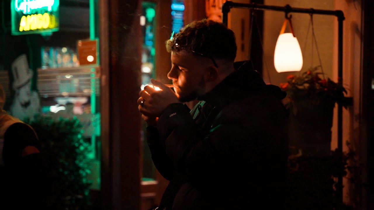 Kaess - 4:00 (Clip Officiel) - YouTube