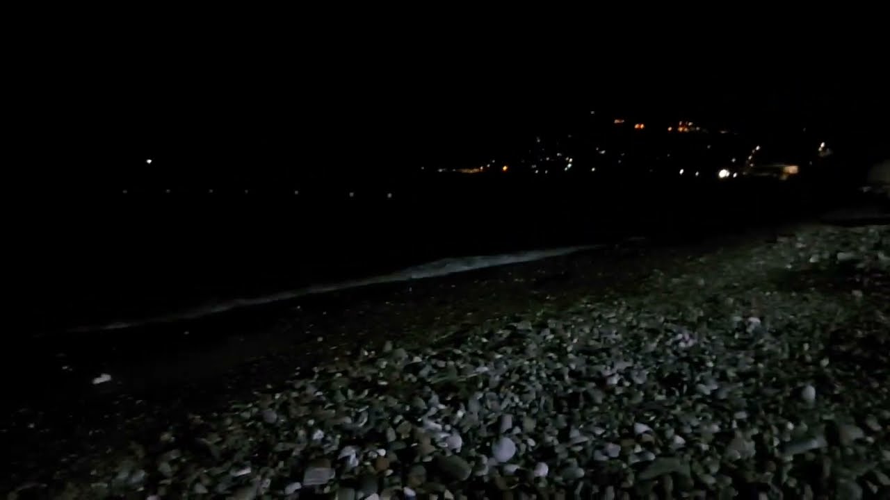 Onde del mare di notte - relaxing sea night - YouTube