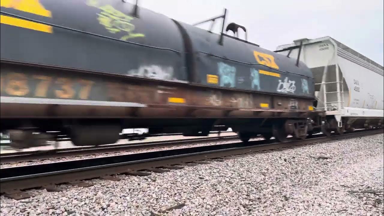 northbound csx mixed freight led by an SD70MAC rebuild 1/23/25 - YouTube