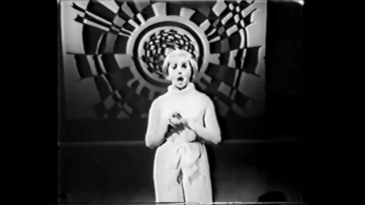 Lynne Randell ★ It Won't Be Long ♫ - YouTube