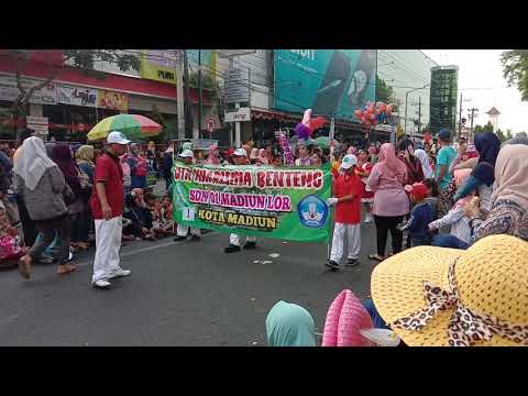 GITA KHARISMA BENTENG_DRUMBAND SDN 01 MADIUN LOR_KARNAVAL HUT KEMERDEKAAN RI KE-74 KOTA MADIUN