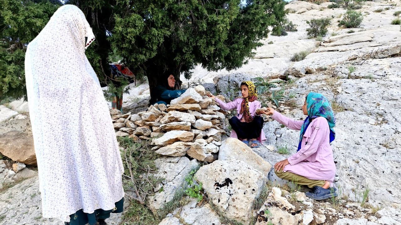 A nomadic woman and her two daughters in search of life in a mountain ...