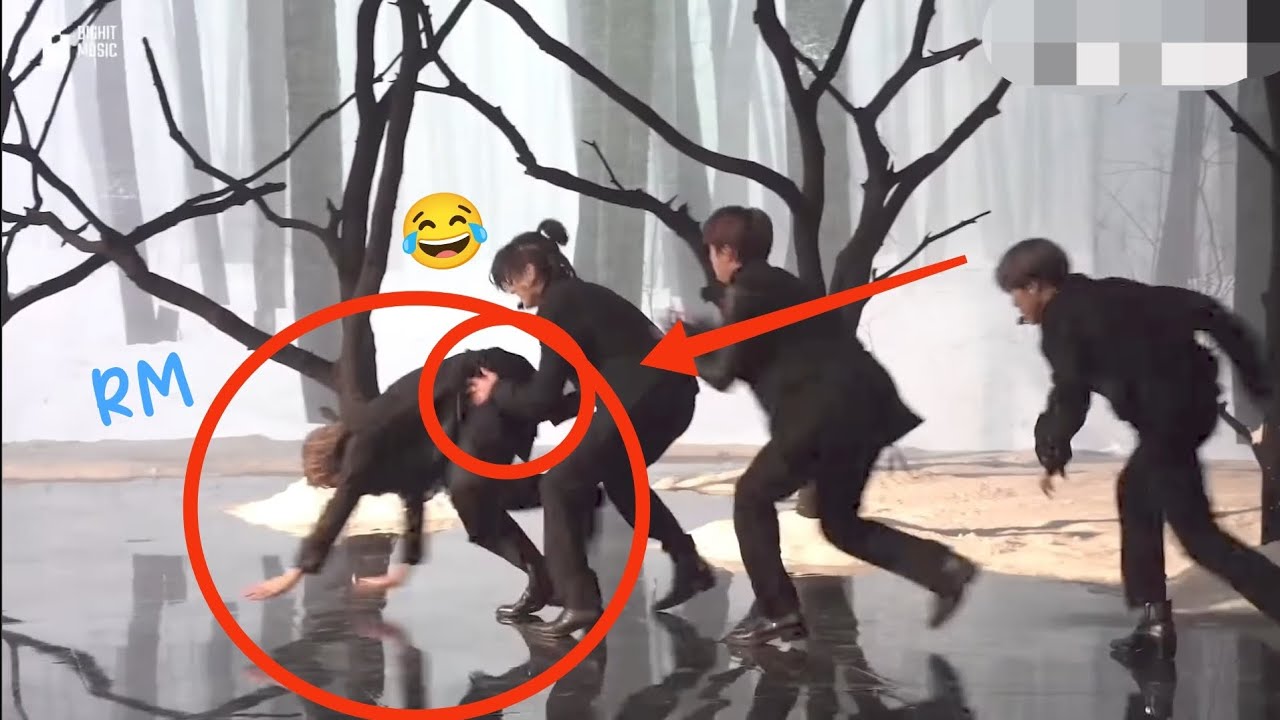 BTS Rm falls on stage and makes others fall too 😂 💜 - YouTube