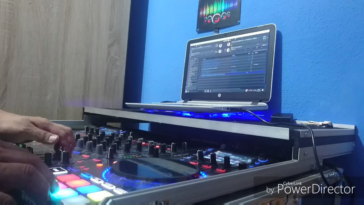 Probando DENON MC 8000 - YouTube