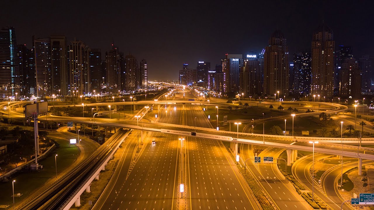 Incredible Drone Footage Of Dubai On Lockdown - YouTube