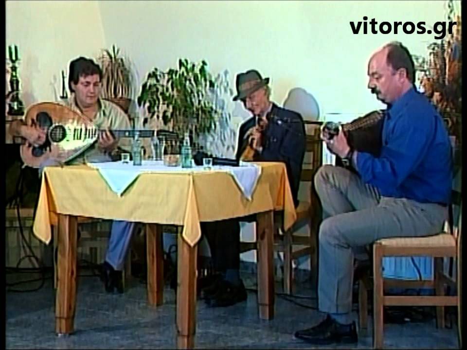 O Τζιμάκης τραγουδά - YouTube