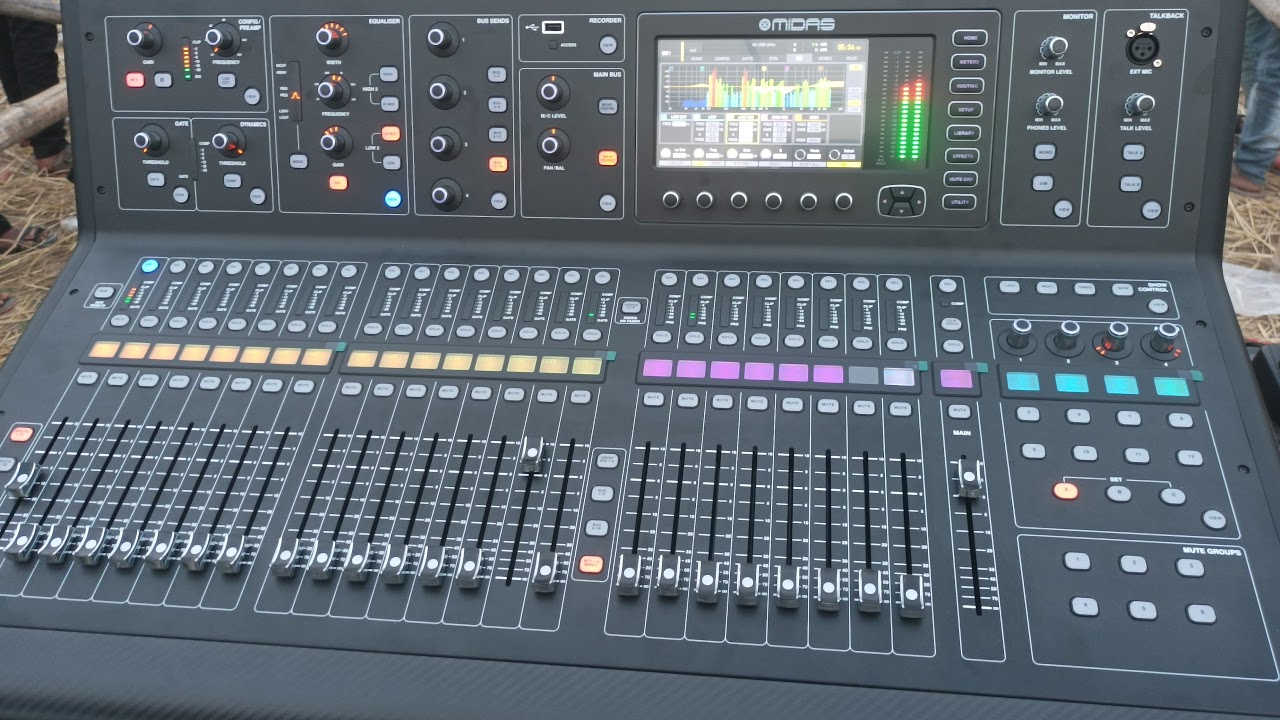 Live streaming of Dj Debashis D.J - YouTube